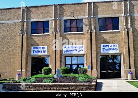 Exterior of High School USA Stock Photo: 32341642 - Alamy