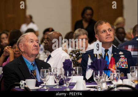 Retired Army Col. Walter Marm Jr., a Medal of Honor recipient, meets ...