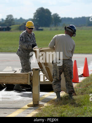 Members from the 147th Maintenance Group, 147th Reconnaissance Wing ...
