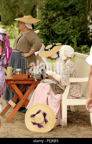 Women reenactor in Colonial Williamsburg, Virginia, USA Stock Photo - Alamy