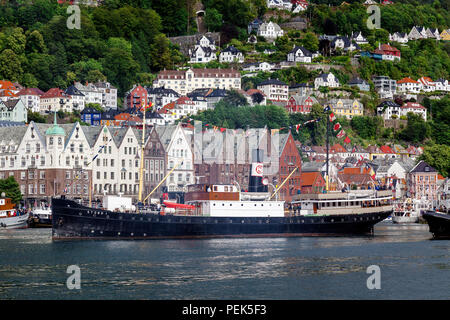 Veteran passenger ship Stord I (b.1913) arriving and berthing in the ...