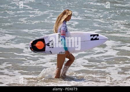 Macy Callaghan competing in the us open of surfing 2018 Stock Photo - Alamy