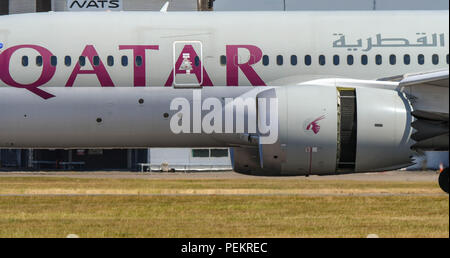 Close up of a Boeing 787 Dreamliner nose Stock Photo - Alamy