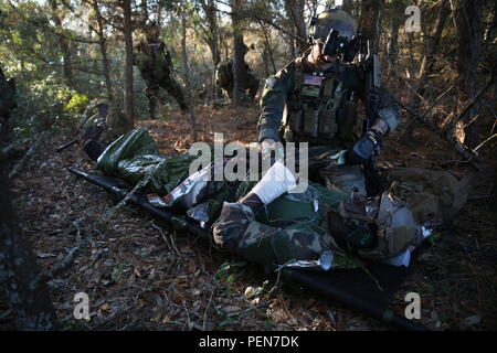 A Special Amphibious Reconnaissance Corpsman, or SARC, provides ...