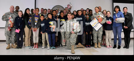 Student in local Junior community collage library computer room ...