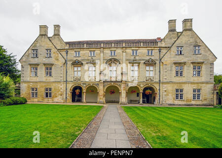Entrance gate to Magdalene College, University of Cambridge, Magdalene ...