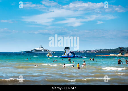 Luxury sand beach in Borik, Zadar Croatia Stock Photo - Alamy