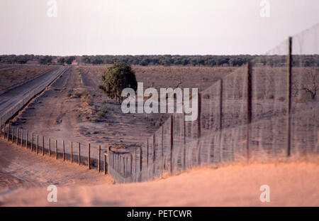 Australian outback Dingo fence Stock Photo - Alamy