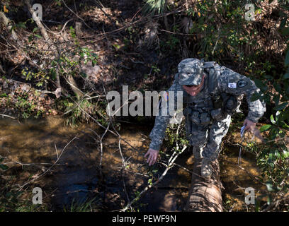 Sgt. 1st Class Seth Eaton, U.S. Army Reserve military police Soldier ...