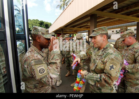 FORT SHAFTER, Hawaii- Soldiers from Headquarters and Headquarters ...
