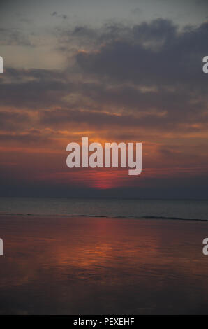 Raising Sun Rays Reflected the Rosy Clouds Stock Photo - Alamy