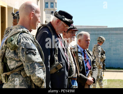 Army Col. Scott Green, 4th Infantry Brigade Combat Team (Airborne ...