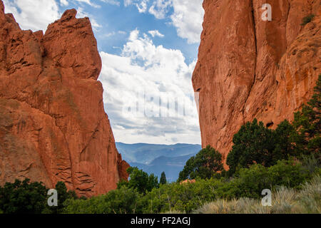 Overlook in Garden of the Gods Park - Colorado Springs, Colorado Stock ...