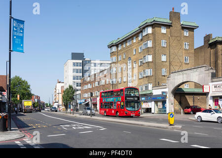 Streatham High Road, Streatham, London Borough of Wandsworth, Greater ...