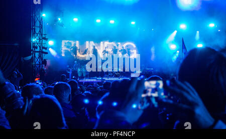Stirling, Scotland. 18th Aug, 2018. Runrig perform their final concert ...