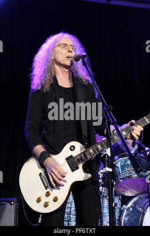 Ventura, California, USA. 18th August, 2018. Music artist Bernard ...