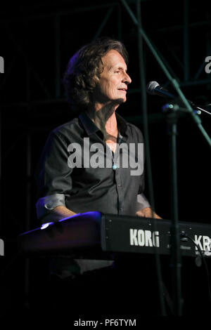 Ventura, California, USA. 18th August, 2018. Music artist Bernard ...