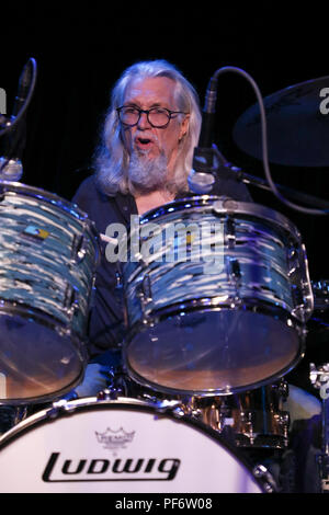 Ventura, California, USA. 18th August, 2018. Music artist Bernard ...
