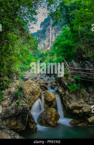 Huaying, Huaying, China. 20th Aug, 2018. Huaying, CHINA-Scenery of ...