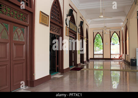 interior of Hajjah Fatimah mosque, Singapore Stock Photo - Alamy