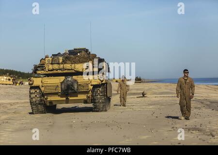 Marines with Tank Platoon, Company B, Ground Combat Element Integrated ...