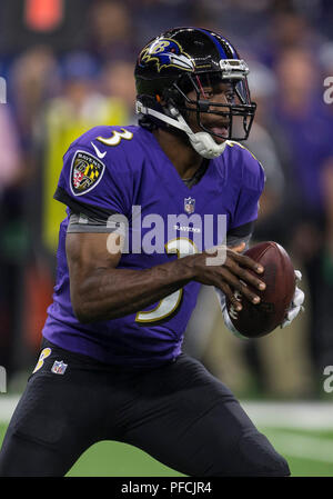 Baltimore Ravens quarterback Robert Griffin III works out during an NFL ...