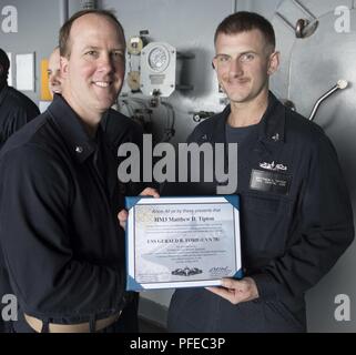 US Navy Surface Warfare - Dental Corps insignia.jpg Stock Photo - Alamy