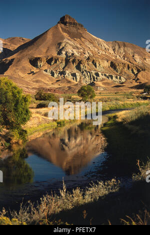 Picture Gorge, John Day Fossil Beds National Monument-Sheep Rock Unit ...
