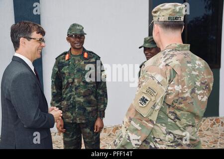 Peter Vrooman, U.S. Ambassador to Rwanda, visits the Rwanda Military ...