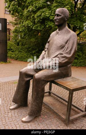 Bertolt Brecht Statue, Berliner Ensemble, Schiffbauerdamm, Mitte ...