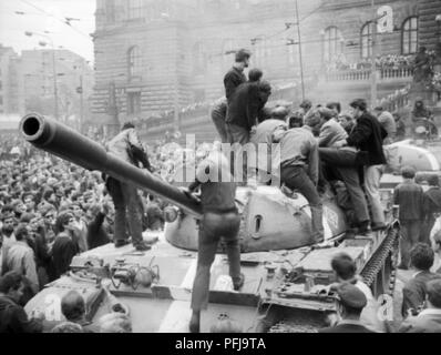 Troops of the Soviet Union and its Warsaw Pact allies invaded Stock ...