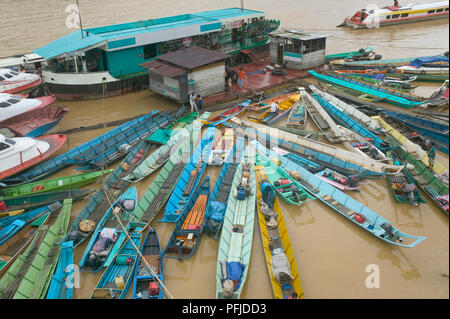 Longboats at the Rajang river, Borneo Stock Photo - Alamy