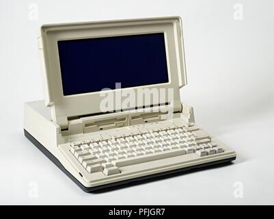 Tandy 1400, early laptop, 1980s Stock Photo - Alamy