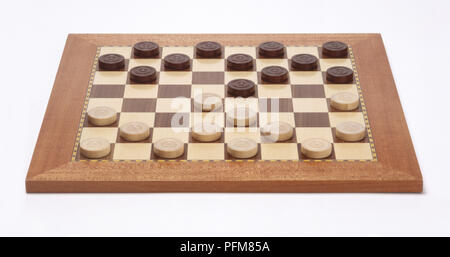 An image of a draughts game board Stock Photo - Alamy