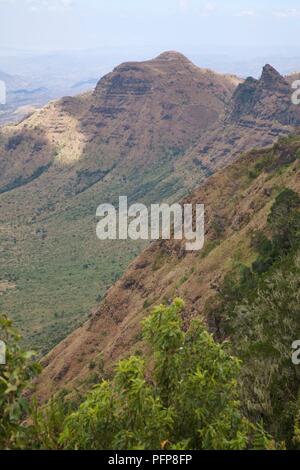 Kenya, Rift Valley, Losiolo escarpment, view across mountains Stock ...
