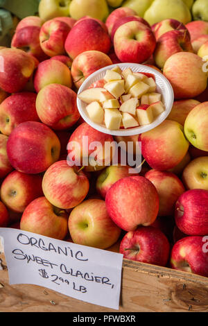 Hood River, Oregon, USA. Organic Pacific Rose apples for sale at a ...