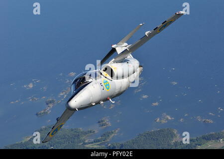 SAAB SK-60 (SAAB 105) SE-DXG OF THE SWEDISH AIR FORCE HISTORIC FLIGHT Stock Photo - Alamy