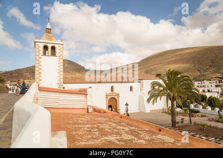 FUERTEVENTURA, SPAIN - 19 FEBRUARY 2018: Waterfront cafes and ...