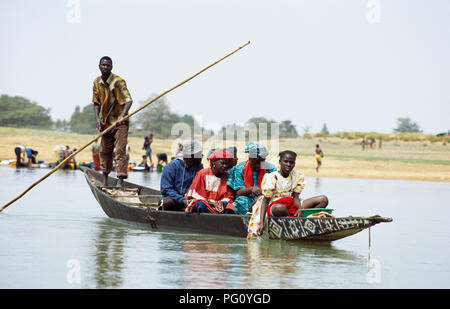Pirogue on the Niger River near Timbuktu. Mali, West Africa Stock Photo ...
