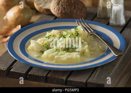 Tripe and onions. Traditional food UK Stock Photo - Alamy