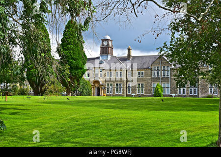 Heronsbridge School is both a Primary & Secondary school for children ...