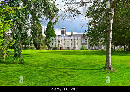 Heronsbridge School is both a Primary & Secondary school for children ...