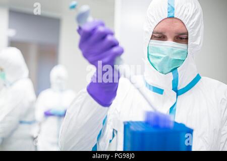 Samples of skin grafts in laboratory Stock Photo - Alamy