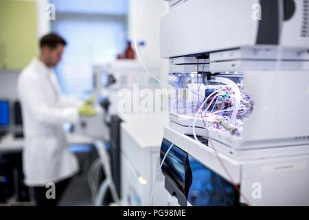 Close-up of temperature-controlled column compartment used to heat or ...