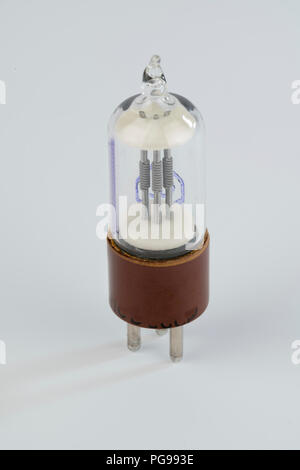 Radio vacuum tube, electronic bulb Stock Photo - Alamy