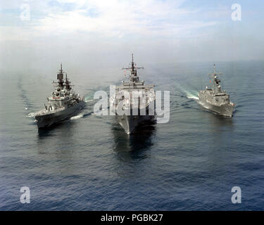 Guided missile cruiser USS Sterett (CG 31) USS Sterett CG-31 U.S. Navy ...