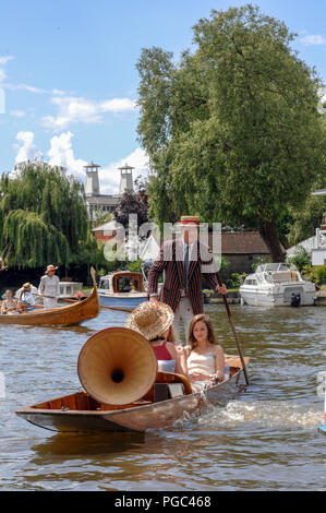 Henley on Thames, ENGLAND, 07/07/2007, Henley Royal Regatta, Two ...