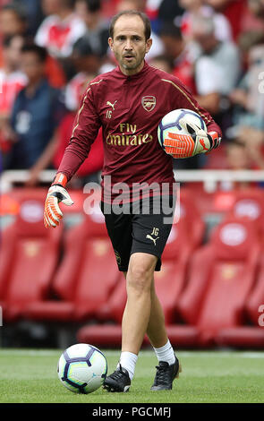 Arsenal goalkeeping coach Javi Garcia Stock Photo - Alamy