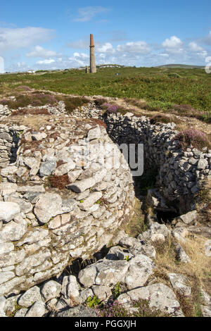 Ballowall barrow, Carn Gloose, Cornwall, UK Stock Photo - Alamy