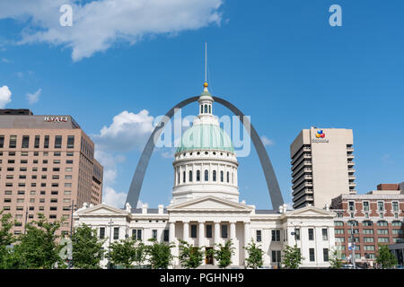 ST LOUIS, MO - JUNE 19,2018: Historic Old St Louis County Courthouse ...